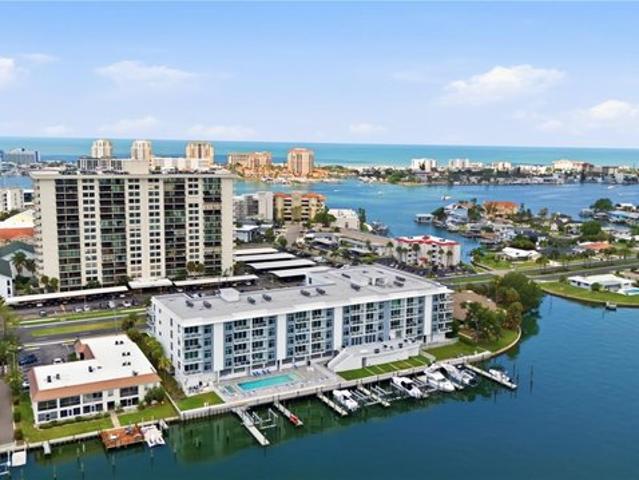 415 Island Way Apt 204, Clearwater, FL 33767