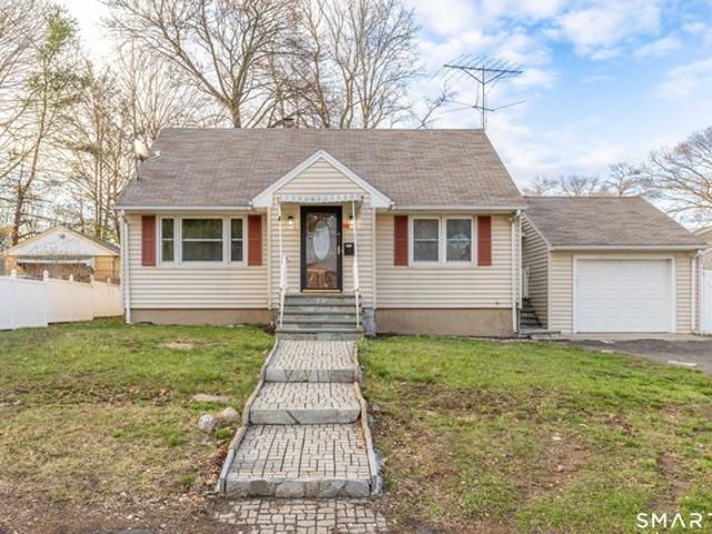 415 Jewett Ave, Bridgeport, CT 06606
