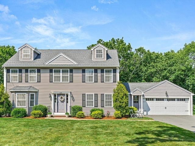 415 Lowell St, Lynnfield, MA 01940 | Compass