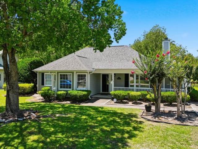 415 Lake Park Dr, Myrtle Beach, SC 29588