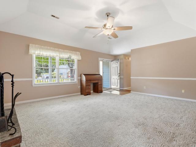 415 Lake Park Dr