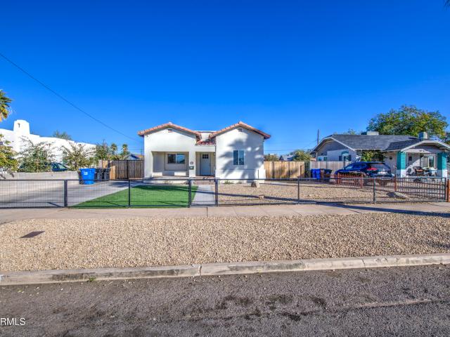 415 N 17TH Drive