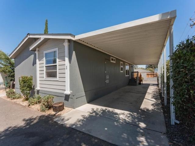 415 N Akers St Spc 1, Visalia, CA 93291