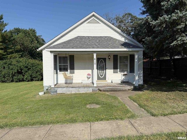 415 N Cleveland Ave, Thayer, IL 62689