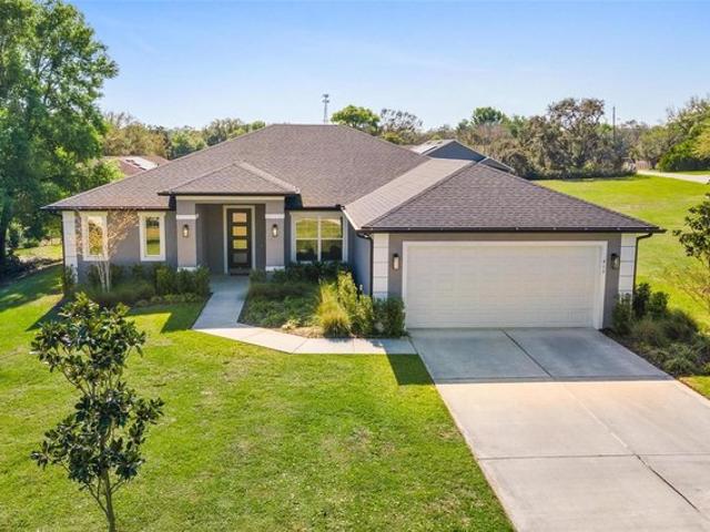 415 N Dixie Dr, Howey In The Hills, FL 34737