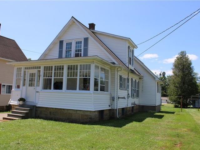 415 N Elk Ave, Kane, PA 16735