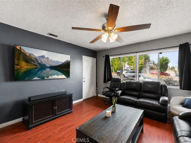 415 N Eucla
