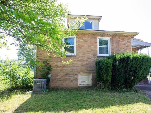 415 N Hartford Avenue