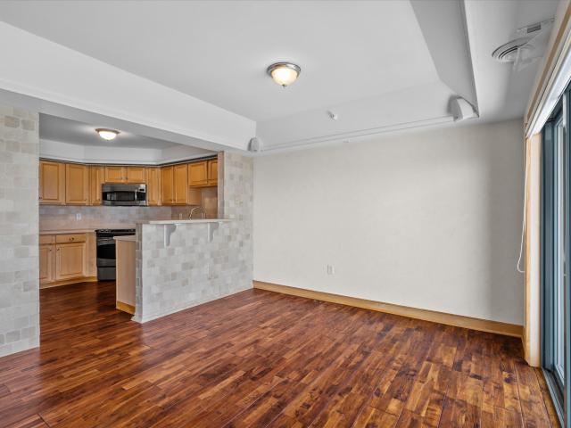 415 N Lake St, Unit 702