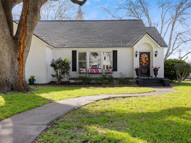 415 N Mechanic Street