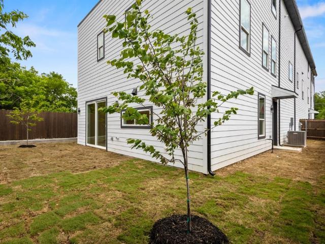 415 N Patton Ave, Dallas, TX 75203 | MLS #21242