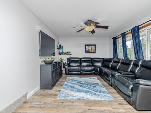 415 NE 4th Street
