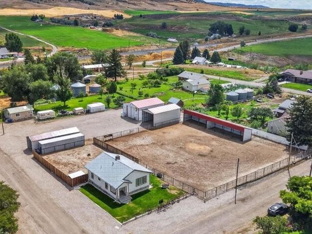 415 Nelson St, Arimo, ID 83214