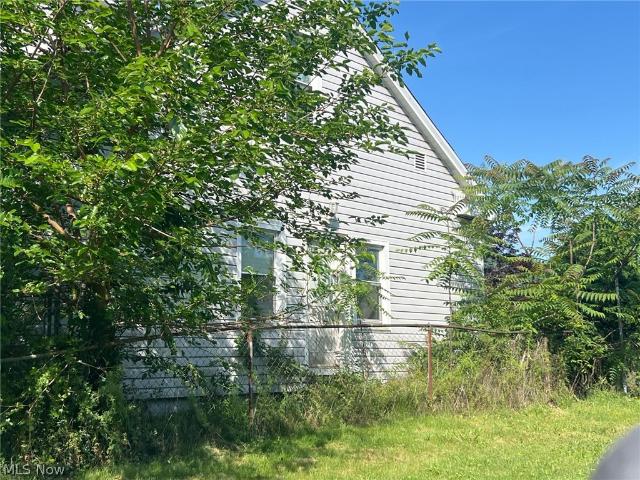 415 S 3rd Street