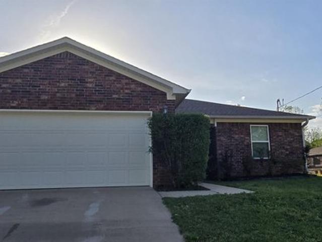 415 S Shady Ln, Benton, AR 72015
