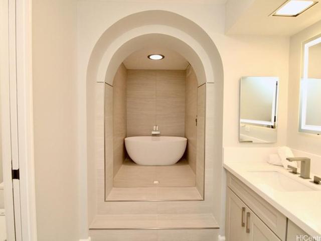 415 South St Apt 2804, Honolulu, HI 96813