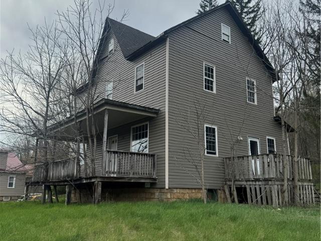 415 Schoolhouse Rd