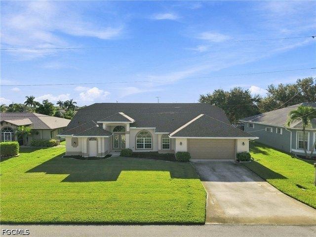 415 SE 13th Ave, Cape Coral, FL 33990