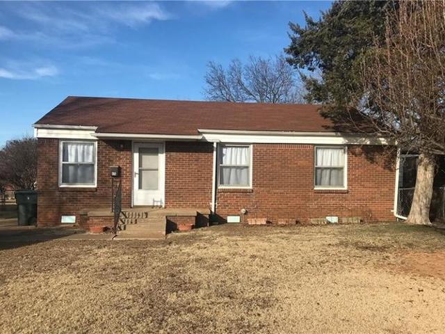 415 Showalter Dr, Midwest City, OK 73110