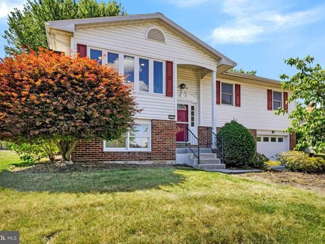 415 Pawnee Dr, Mechanicsburg, PA 17050