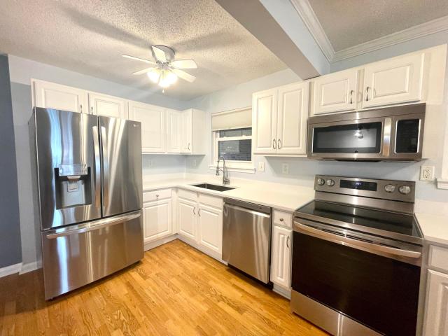 415 Parkdale Drive Apt 2a