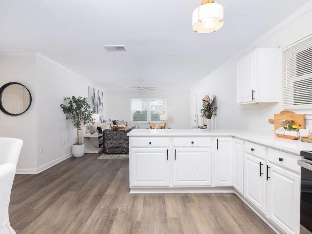 415 Parkdale Drive Apt 2f