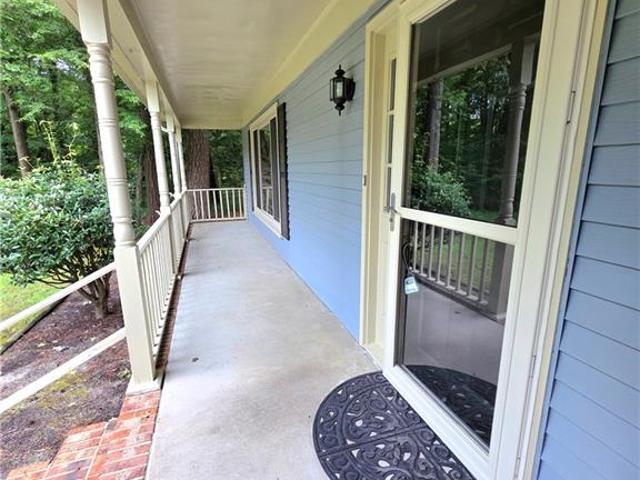 415 Rosewood LN