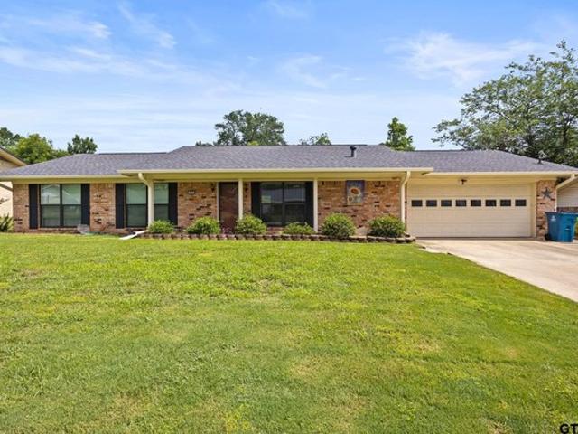 415 Rosewood St, Mount Pleasant, TX 75455