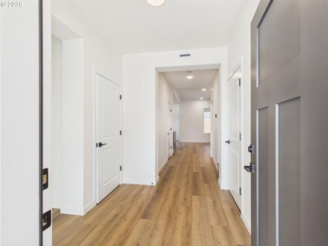 415 W 19TH ST