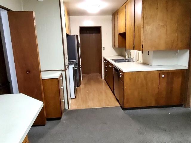 415 W 2nd Street