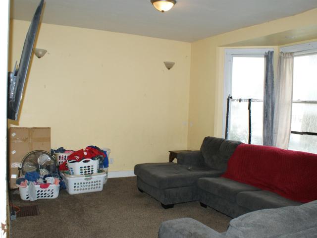 415 W Broadway Street