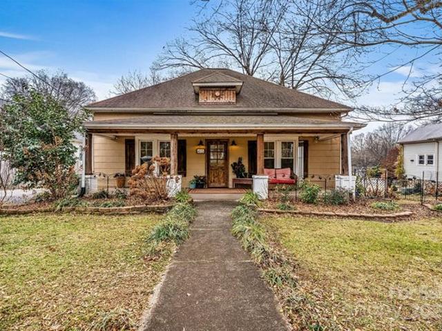 415 W C St, Newton, NC 28658