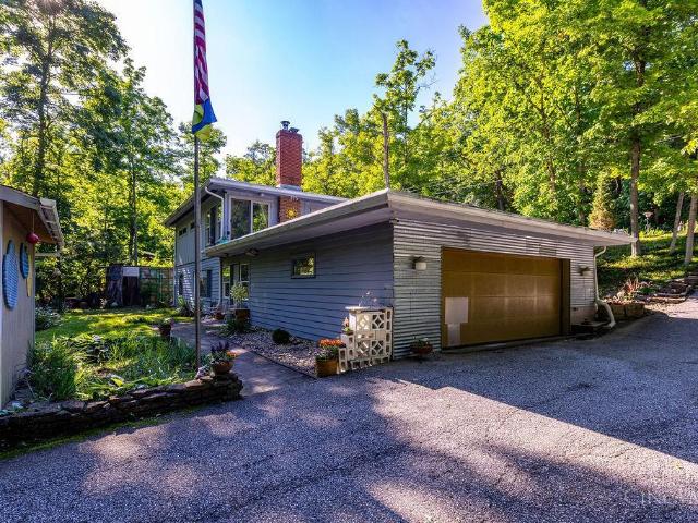 415 W Galbraith Road