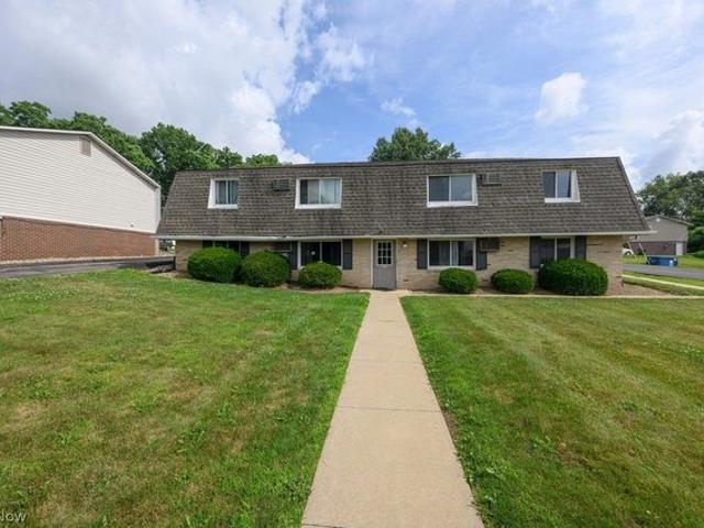 415 W Noble St, East Canton, OH 44730