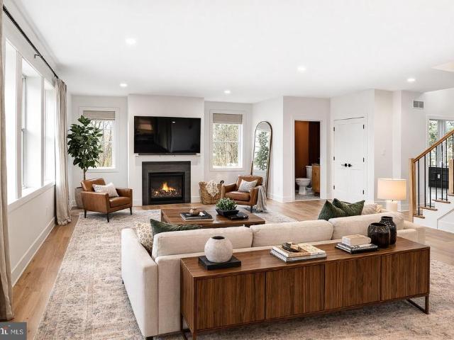415 W Prospect Avenue
