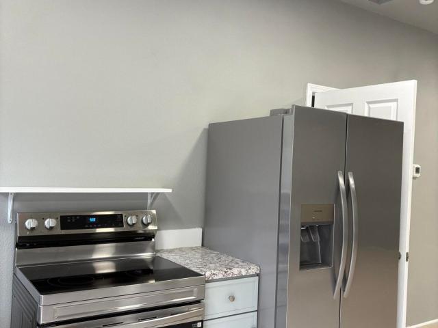 415 Woody Ave 415