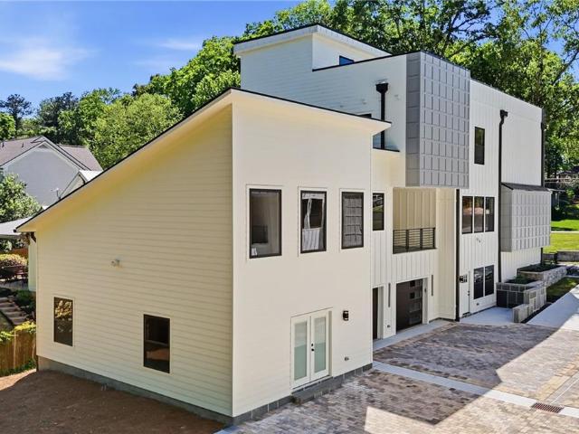 415 Westside Drive
