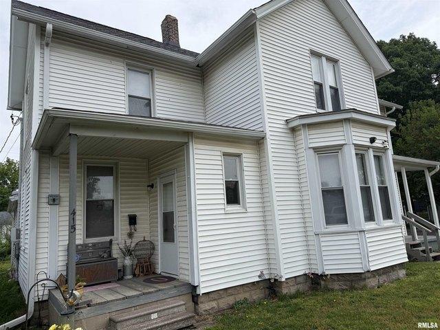 415 Willow St, Pekin, IL 61554