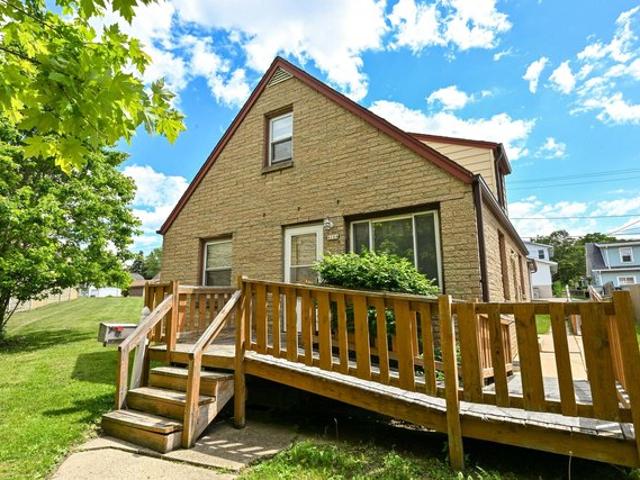 4164 S 4th St, Milwaukee, WI 53207