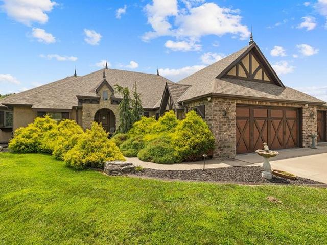 4164 S 77th Rd, Bolivar, MO 65613