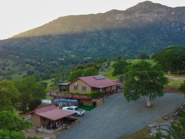 41652 Yokohl Valley Dr Unit A, Springville, CA 93265