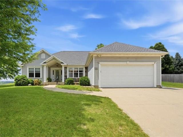 4165 Deer Valley Dr, Marion, IA 52302
