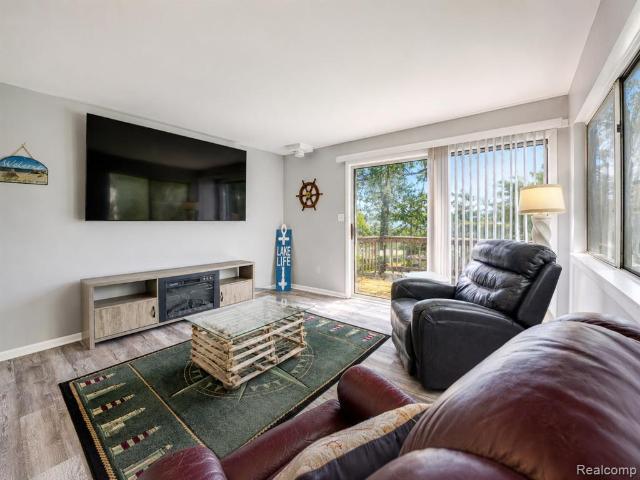 4165 Highcrest Drive