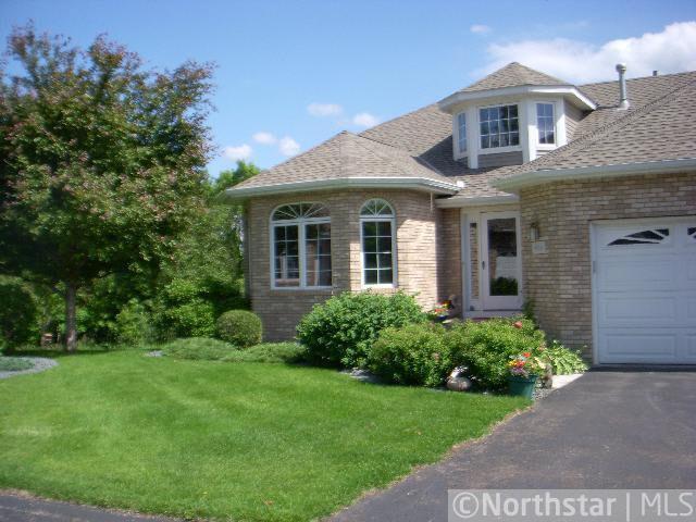 4166 Thornhill Ln, Vadnais Heights, MN 55127
