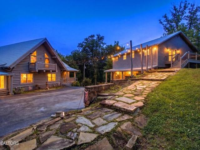 4167 Spring Creek Way, Sevierville, TN 37876