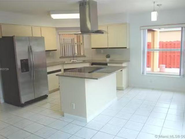 41691708 10957 Southwest 73rd Terrace #10957