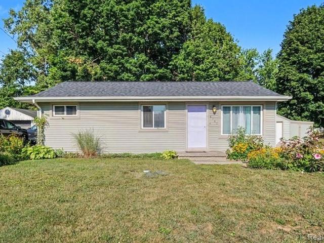 4160 Bristolwood Dr, Flint, MI 48507