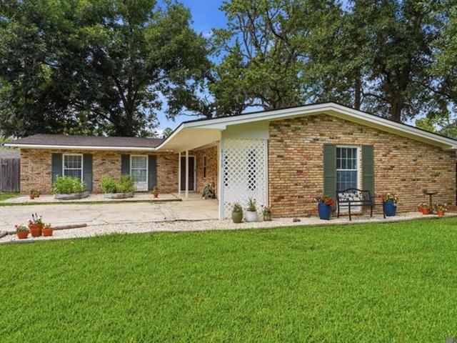 4160 Strand Dr, Baton Rouge, LA 70809