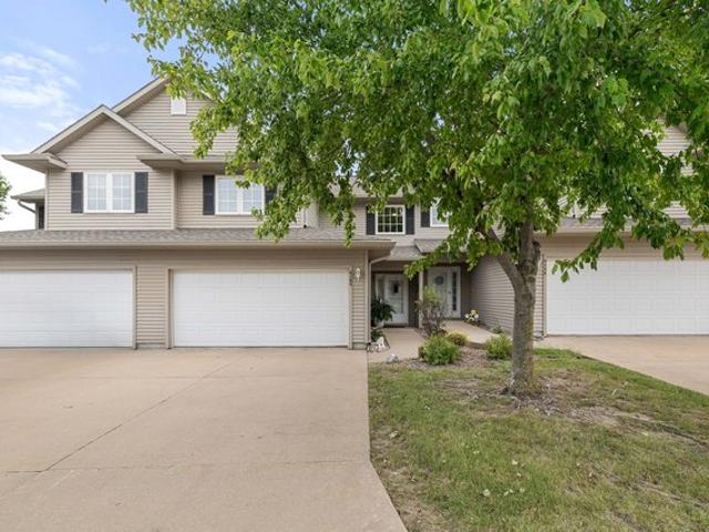 4160 th St Unit 17, Urbandale, IA 50322