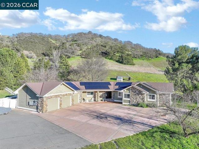 4161 Leon Dr, Clayton, CA 94517